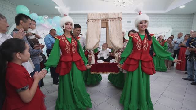 1 годик Амиру (День Рождения, клип)