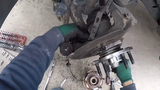 2007-2013 Chevy Tahoe Front Wheel Bearing Assembly Replacement