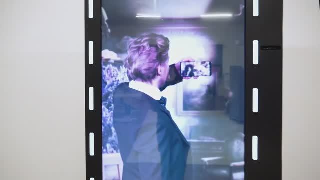 Фотостенд «Селфи с Врубелем» - программно аппаратный комплекс для селфи с виртуальным героем