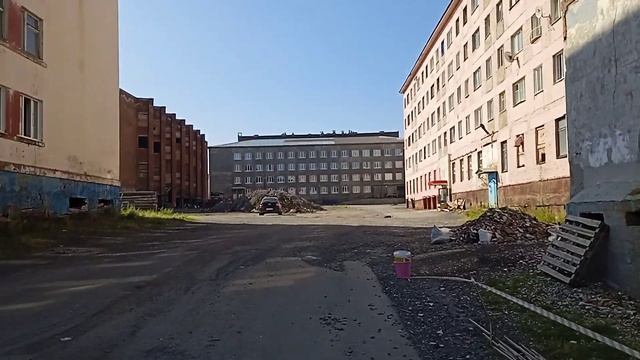 Норильск, август 2023 год, ул.Талнахская, школа №19