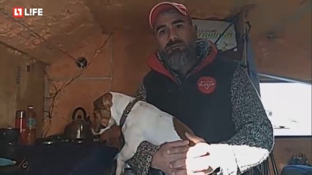 Он колесит по России с прицепом-автодомом, который сделал сам