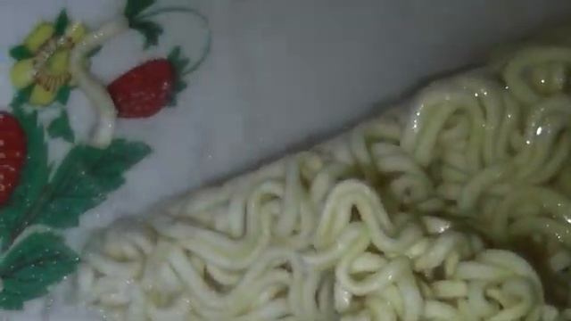 холодной водой залил доширак