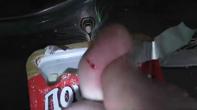 доширак порезал палец