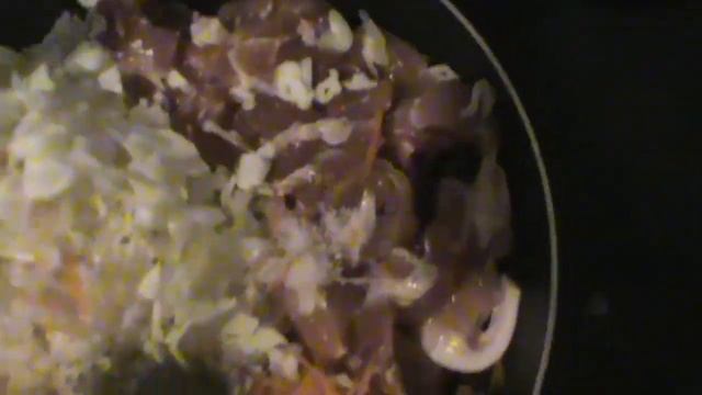 мясо с капустой и морковью