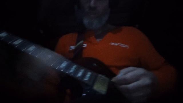 записал гитары на песню - война 2024.11.30