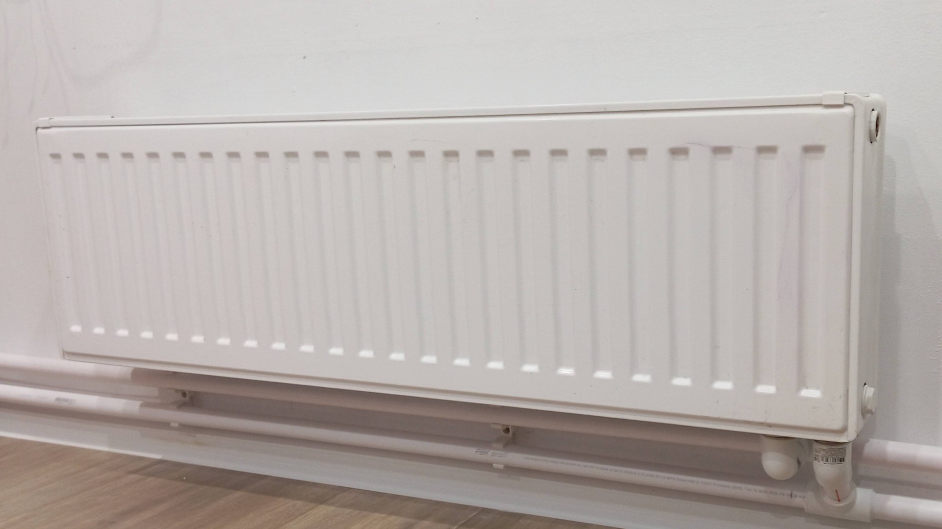 Измерил температуру радиаторов в доме. | 🍀 Строю САМ