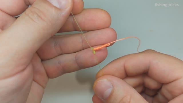 Как привязать боковой поводок к леске правильно! Секретный способ!