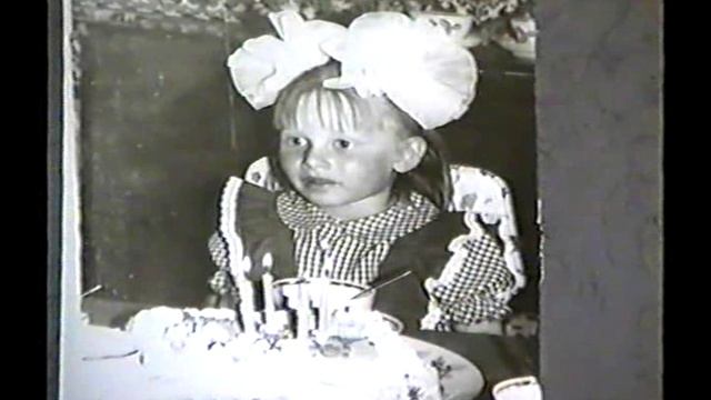 Видео-клип .Сын  и  дочь. Исп.  Александр  Белых. Записан  на  Урдомской  студии  ДЕБЮТ