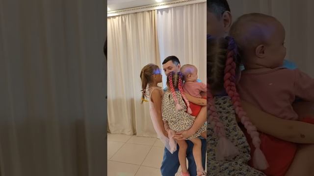 #суперпапа #папавова #многодетныйпапа #отецгероин #тридочки #трисестры #танецпапыидочки