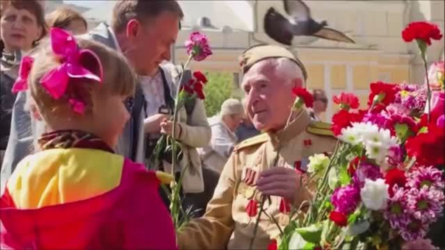 Песня ""Мы победу вам не отдадим"  Автор ролика и исполнение песни  - Галина Сливко  2020 г.