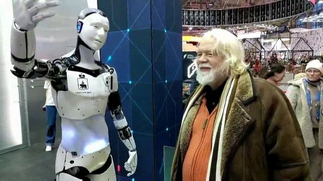 Робот АРДИ на ВДНХ читает стихи Игоря Тюленева поэту Игорю Тюленеву