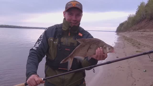 ВЕСЕННЯЯ ЛОВЛЯ ЛЕЩА НА ФИДЕР. ОПЯТЬ ЗАГИБ МОЩНОГО ФИДЕРА. ПОПАЛИ НА ЖОР ЛЕЩА