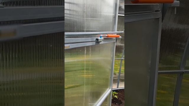 Установка двух термопривода РУСИЧ на двери теплицы