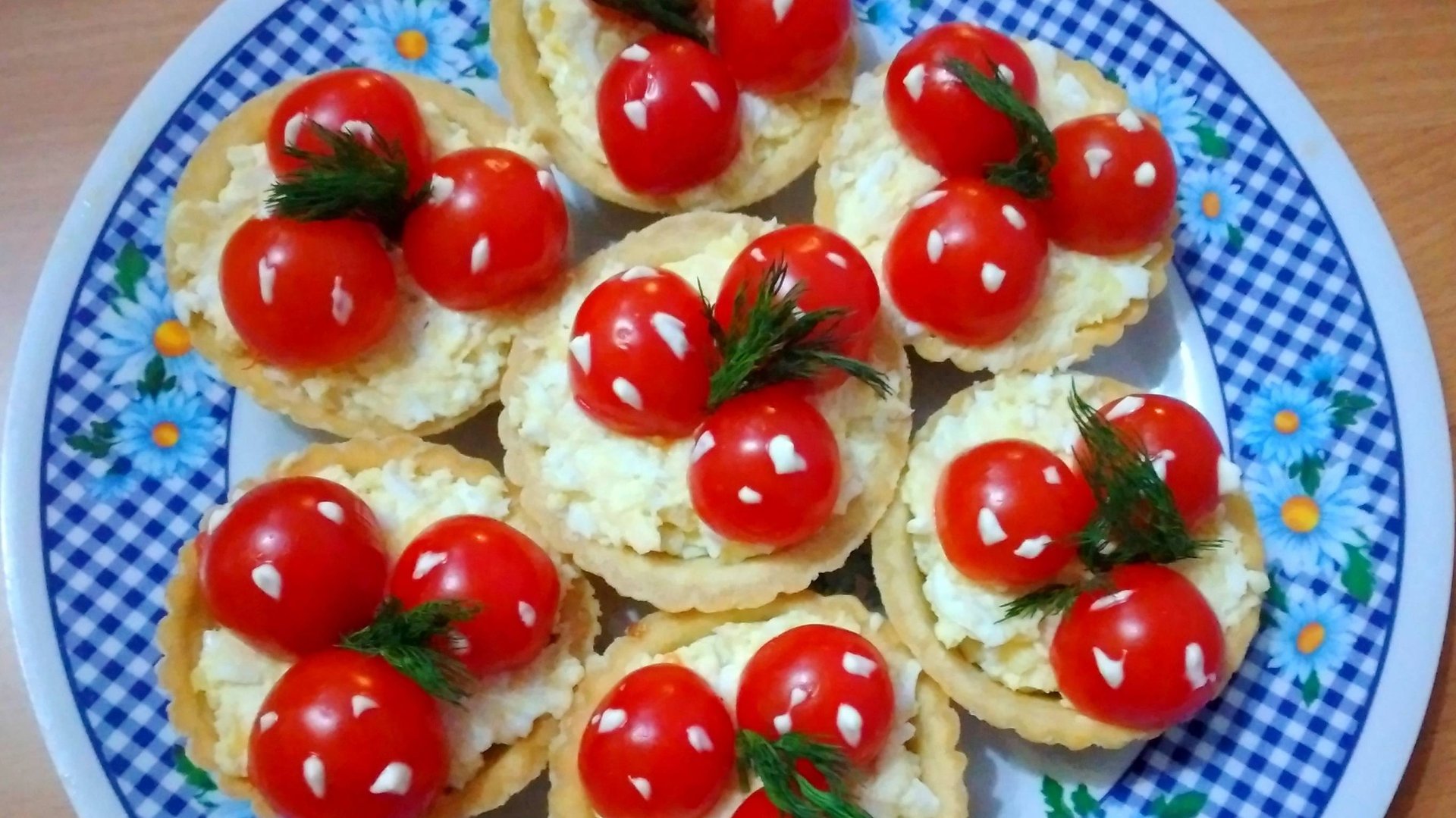 Тарталетки с начинкой! Новогодний стол.