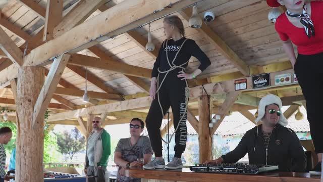 Оператор Дудя снимает тимбилдинг. Бэкстейдж со съемок корпоративного Lipdub ролика