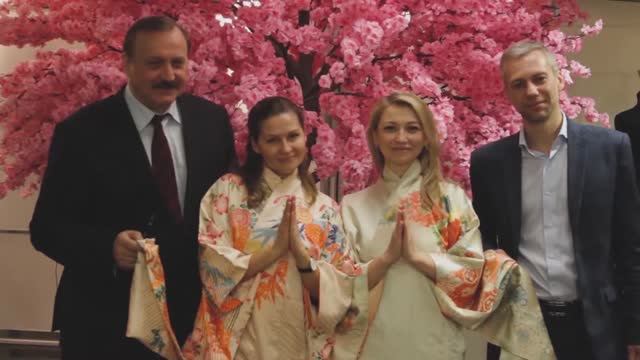 Офисный корпоратив к 8 марта - ХАНАМИ. Праздник любования цветущей сакурой