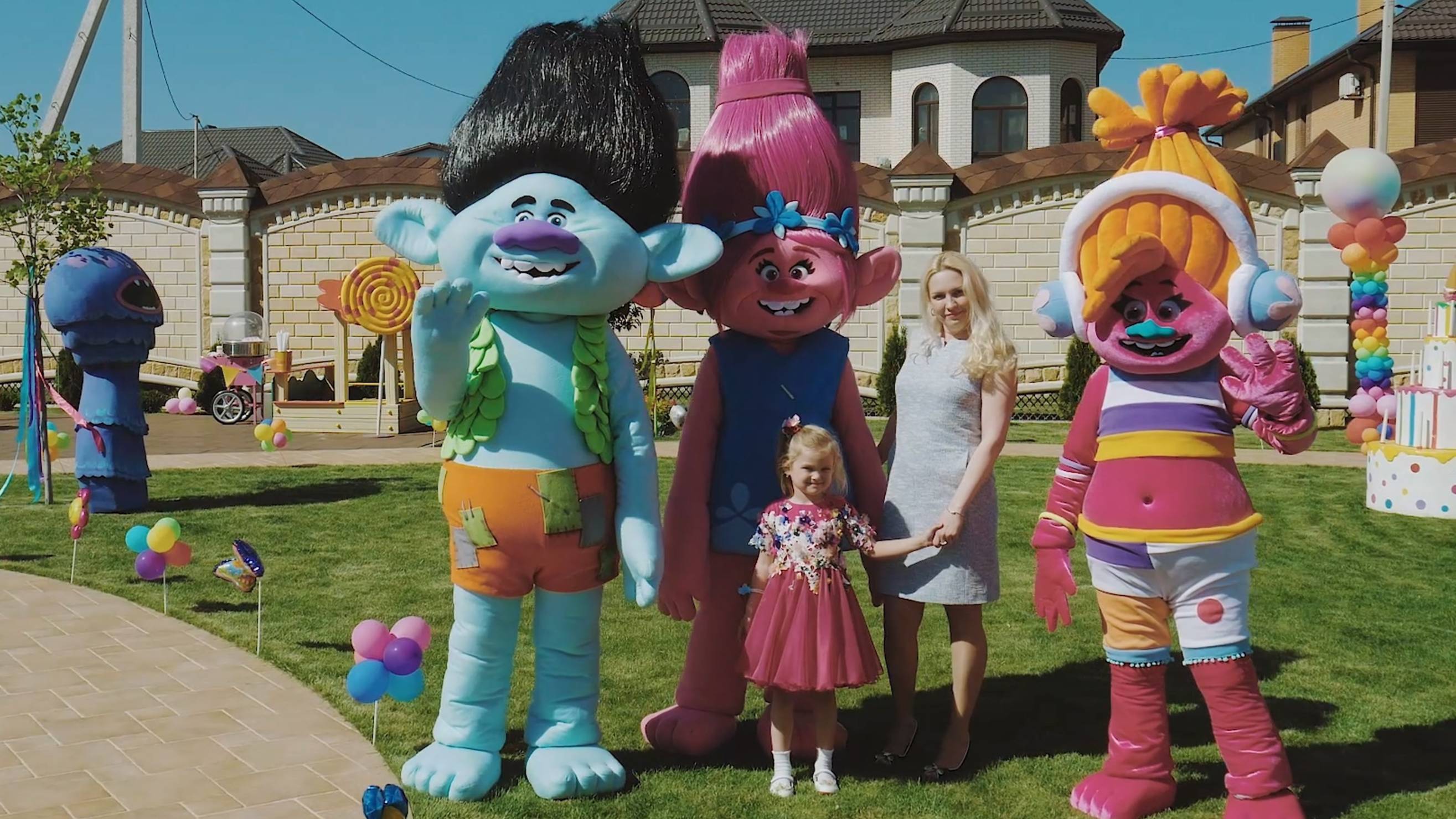 День рождения Авелины в стиле Троллей.