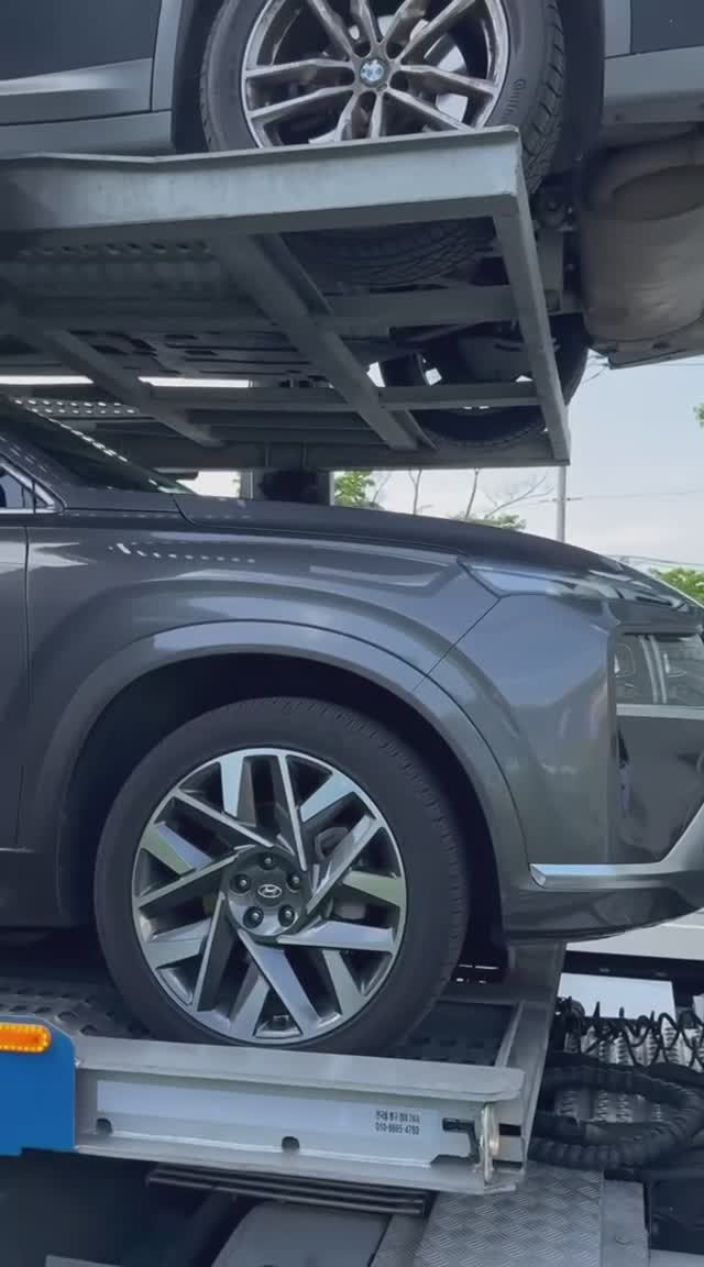 Погрузка на автовоз--отправляются в порт