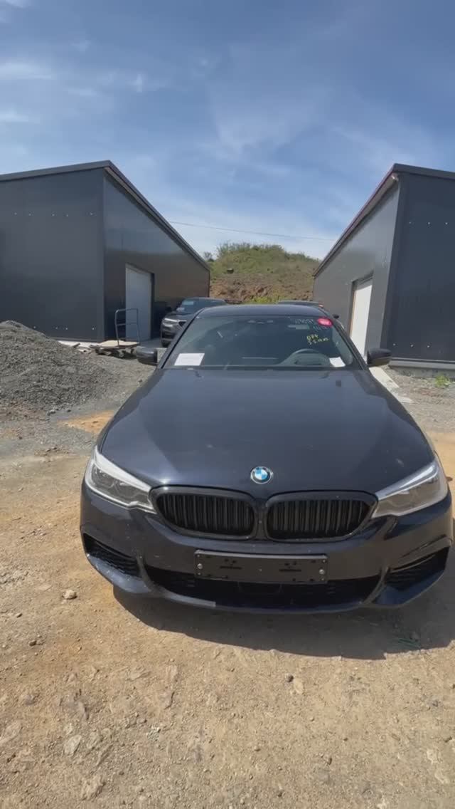 Александр сам во Владивостоке