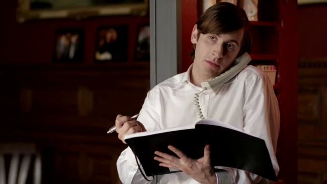 EF4e Beg PE Ep1 Booking a table b