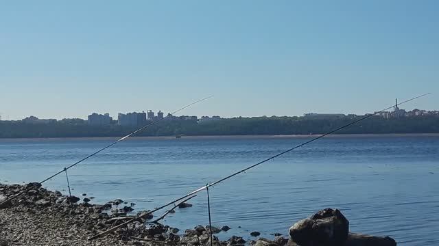 РЫБАЛКА НА РЕКЕ В АВГУСТЕ. ЛОВЛЯ ЛЕЩА НА ФИДЕР, ПРОВЕРКА ТЕОРИИ КРУПНОЙ ФРАКЦИИ