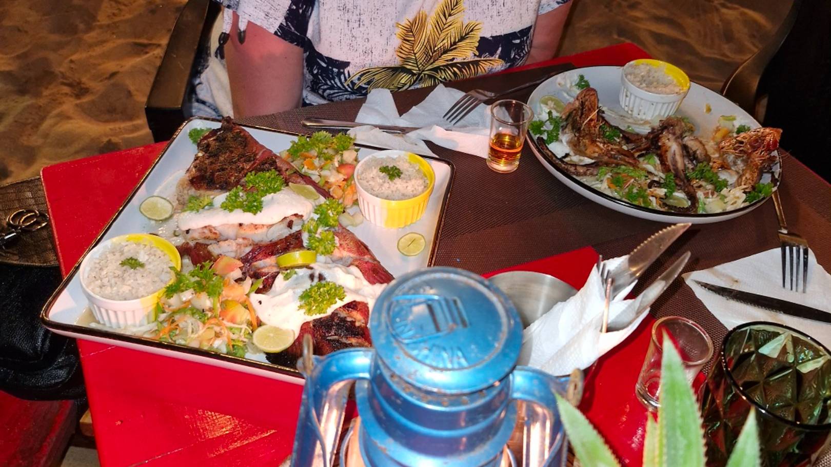 Что едим на Шри-Ланке? Единственный магазин алкоголя в Унаватуне. Стихийный тропический дождь.