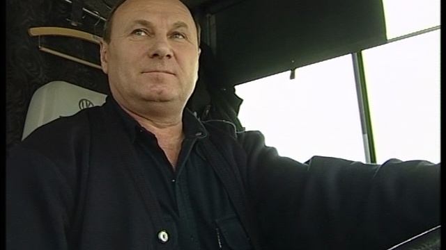 2004.10.27. Мегион. СН-МНГ. АТПпо ВП.  К дню водителя. Два товарища.