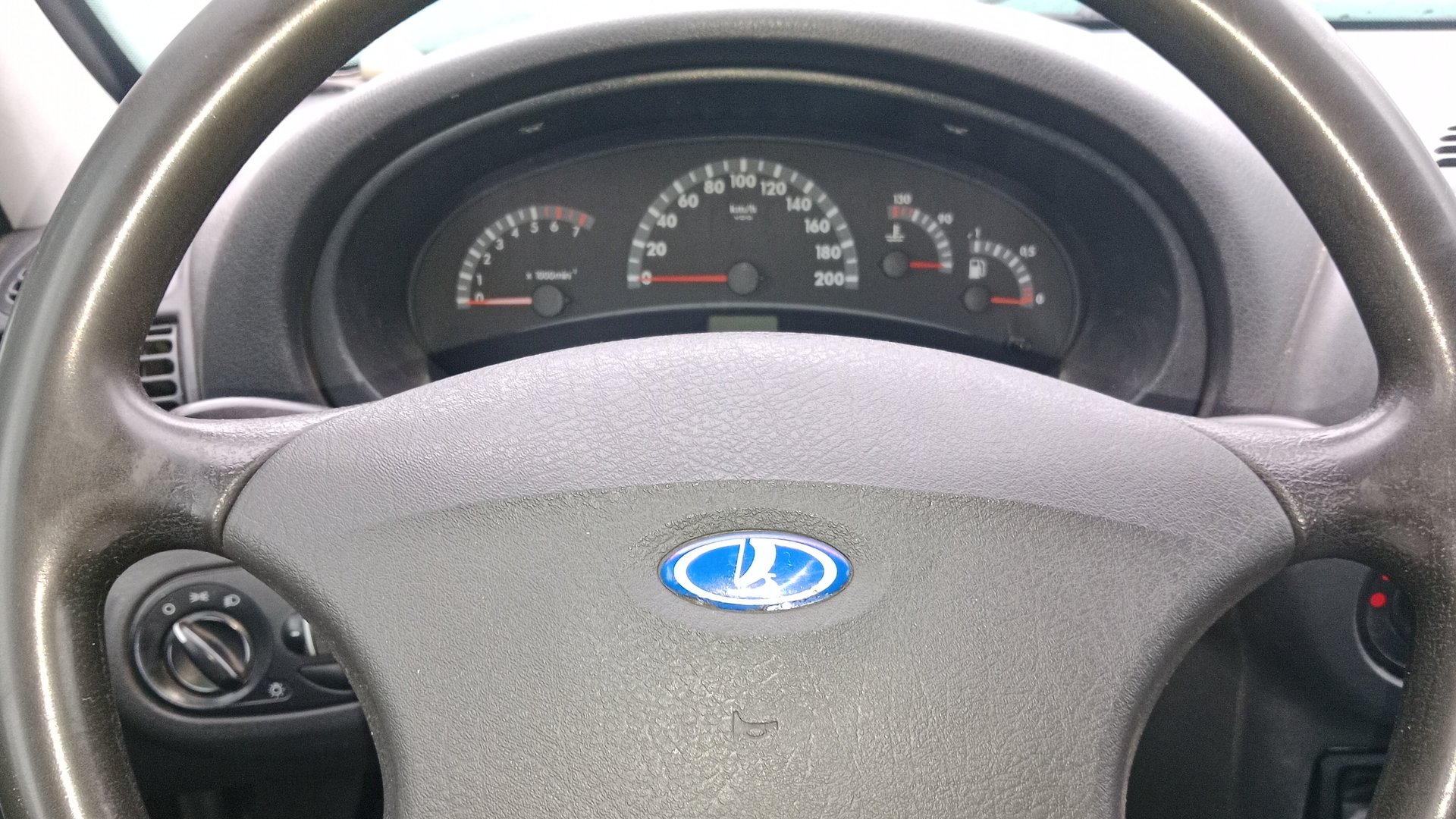 Не заводится Лада калина,стартер не крутит, бензонасос не качает.