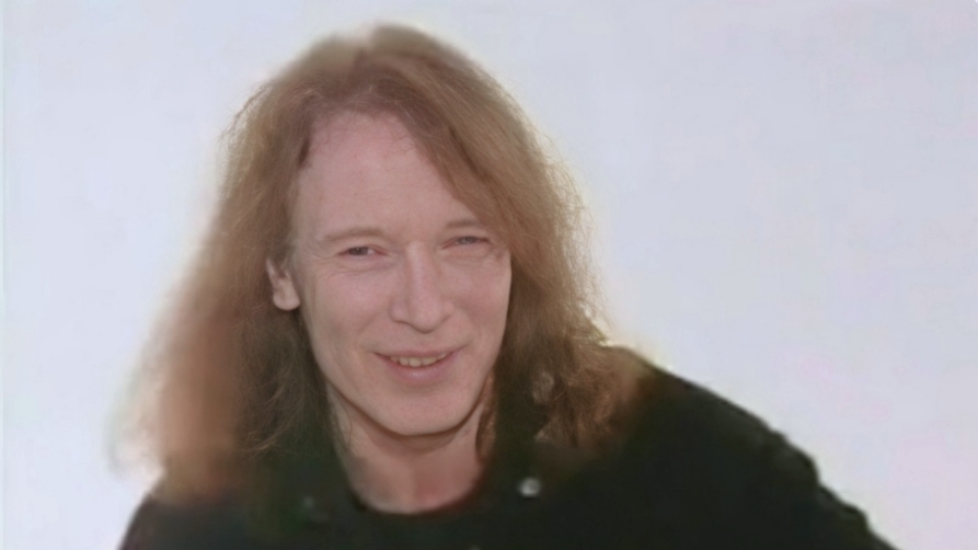 ПОËТ ИГОРЬ РОМАНОВ - шуточная песенка.