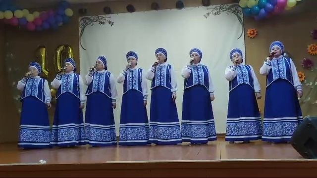 МАМИН СТАРЕНЬКИЙ ДОМ (автор Н. Семёнов) - Вокальный ансамбль ПРИВОКЗАЛЬНЫЕ УЗОРЫ.