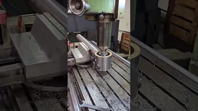 Введён в эксплуатацию расточной станок (2Д450)