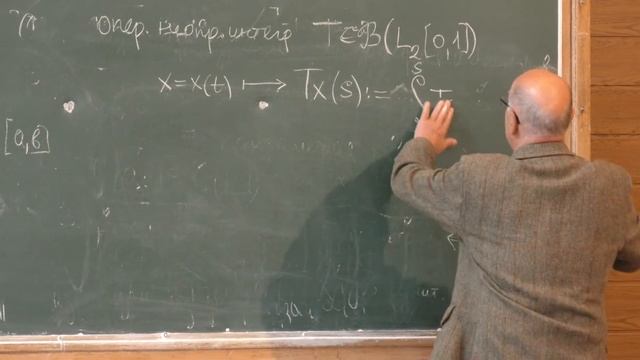 Хелемский А. Я. - Функциональный анализ. Часть 1 - 3. Операторы. Продолжение оператора