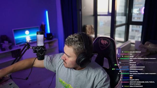 leva2k разбивает клавиатуру об голову. слабонервным лучше не смотреть #шок