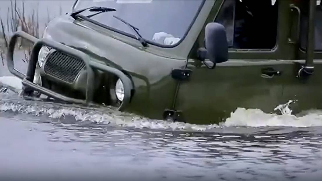 ЗВМ-2413 Узола гусеничный снегоболотоход - амфибия (ООО ЗВМ)