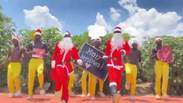 Желтая команда поздравляет с Новым 2025 годом!