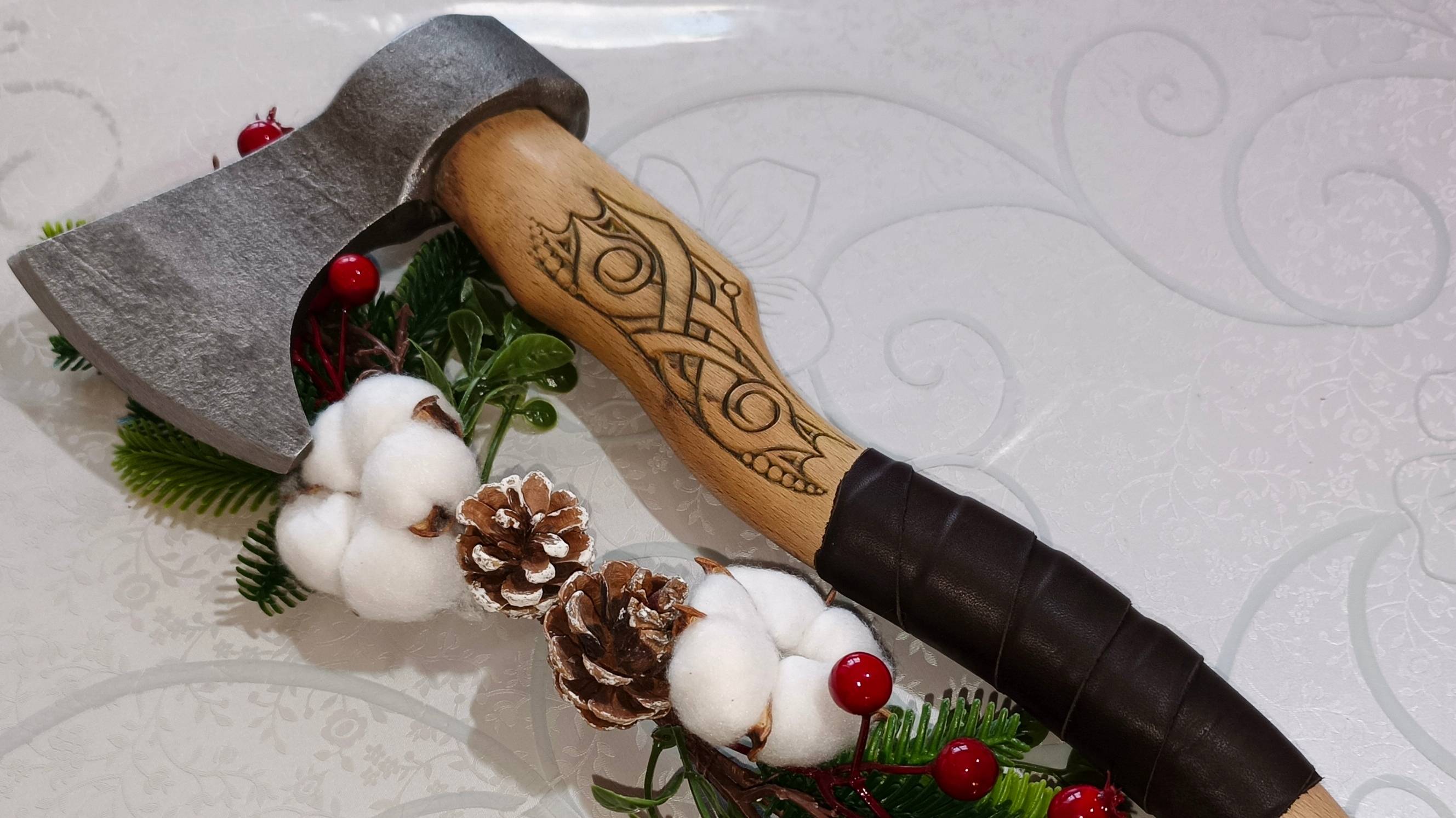 Топор кованый таёжный Россия Львиное сердце