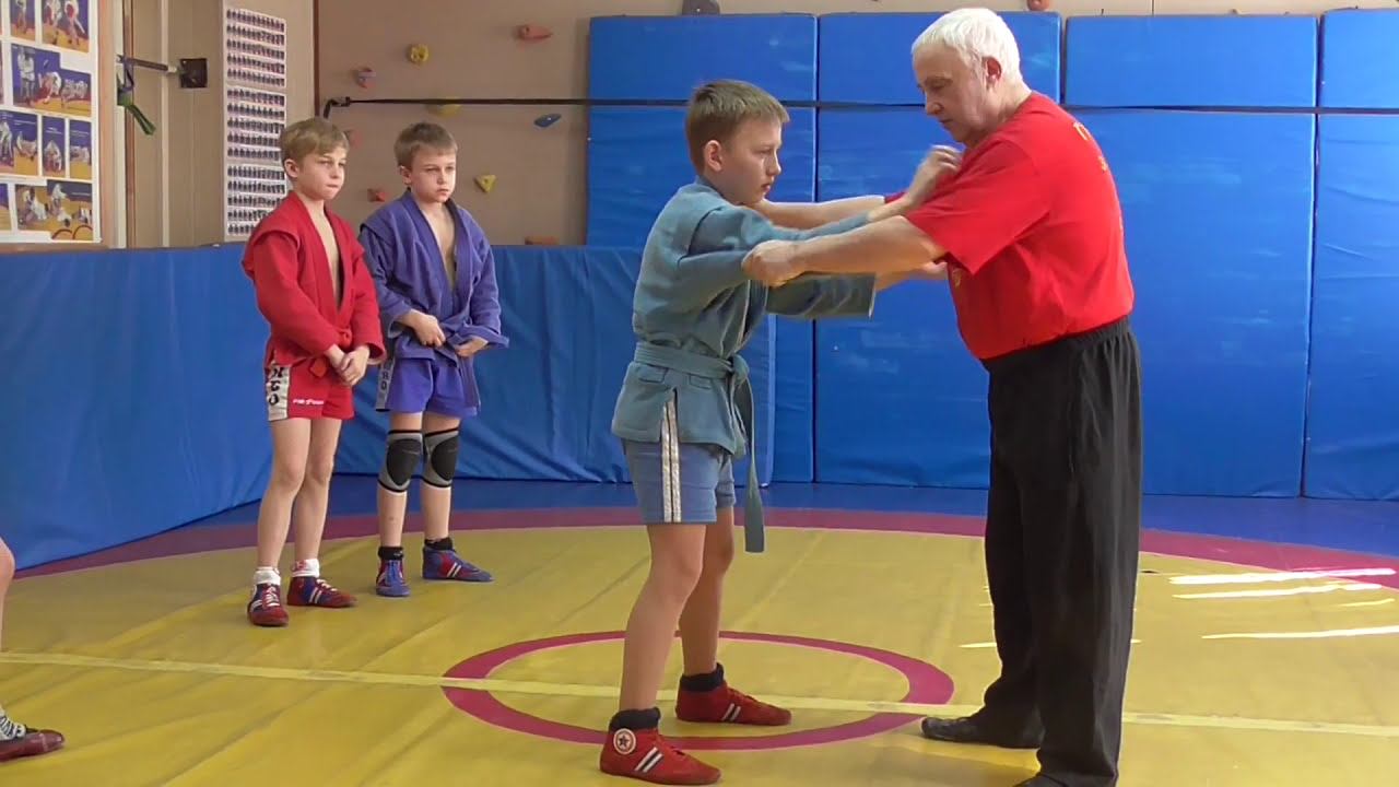 Обратные ножницы против согнутого