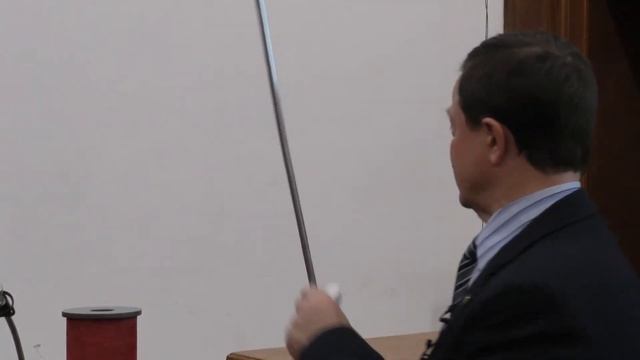 Поляков П. А. - Электромагнетизм - 17. Квазистационарные поля, переходные процессы в RC- и RL-цепях