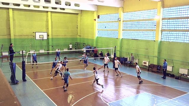 Эллисон Кирилл ставит жесткий чехол!