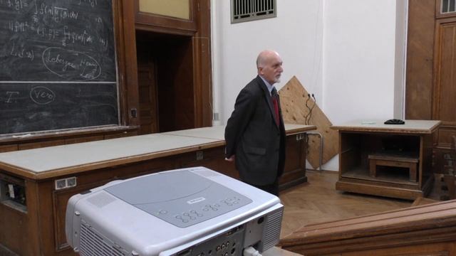 Боголюбов А. Н. - Методы математической физики - 9. Замкнутые и полные системы ортогональных функций