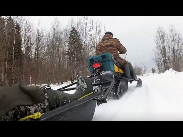 Снегоход Tiksy 250 небольшой обзор и попутное снятие флагов на озере