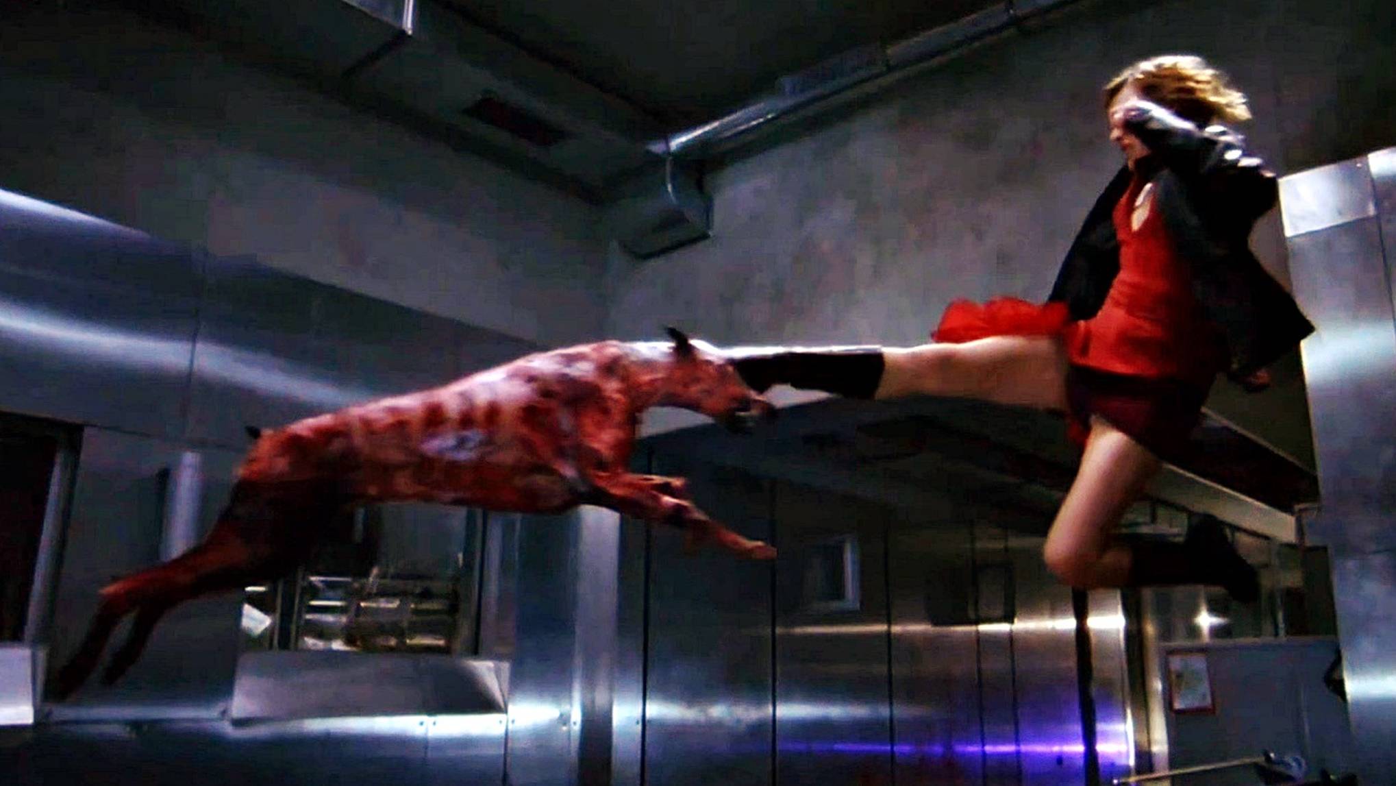 Обитель зла / Resident Evil, 2002 (Элис против Собак-Зомби) Фрагмент