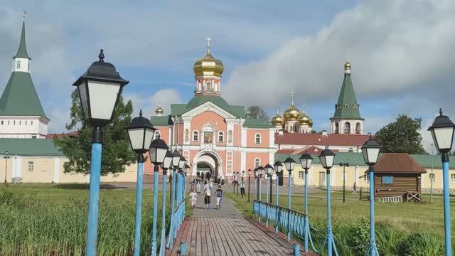 Валдай: Иверский монастырь.