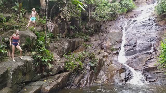 Пляж-Бо Валлон,остров Маэ,Сейшелы.Гора Кополия в дождь!В горы на машине!Пляж Лаунай и водопад!