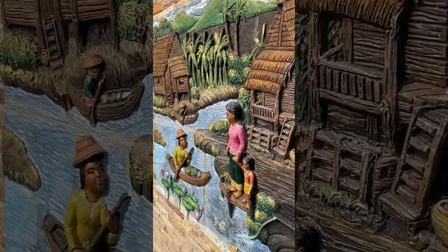 Красивые фрески картины в районе плавучего рынка о жизнедеятельности местных жителей / Таиланд