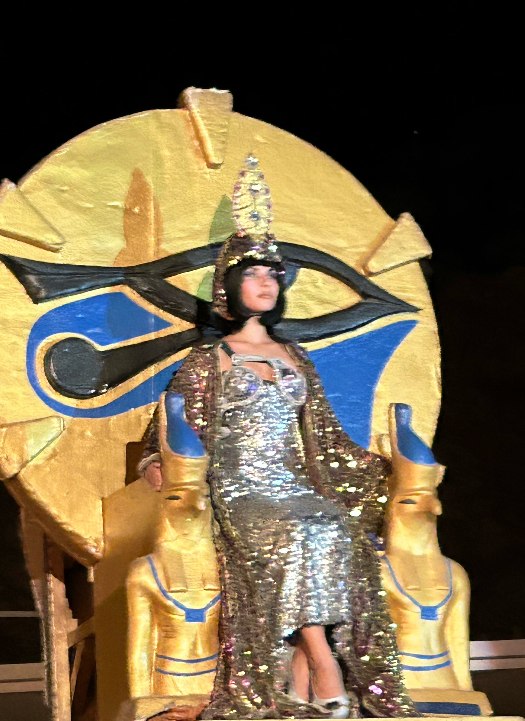 Шоу в пустыне «Клеопатра»