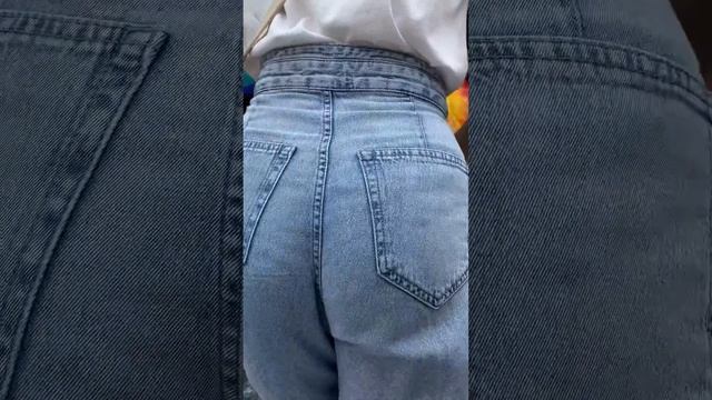 Посмотрели храм Изумрудного Будды Wat Phra Kaew и совершили обряд лотосами ☺️