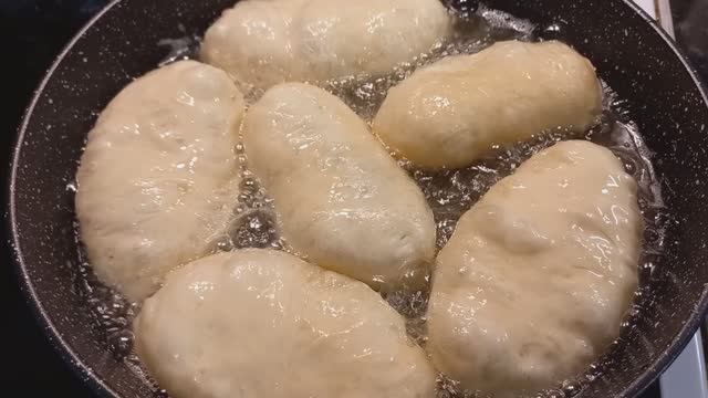 Жареные, пышные пирожки с начинкой