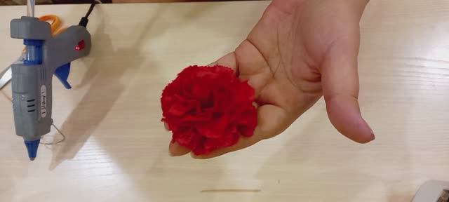 Красная гвоздика из фоамирана своими руками
