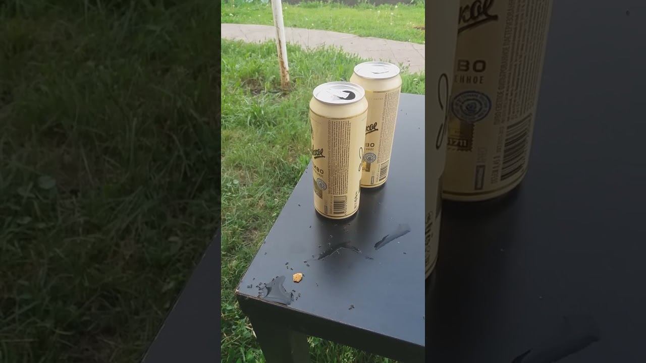 Налил одному ,позвал всю колонию